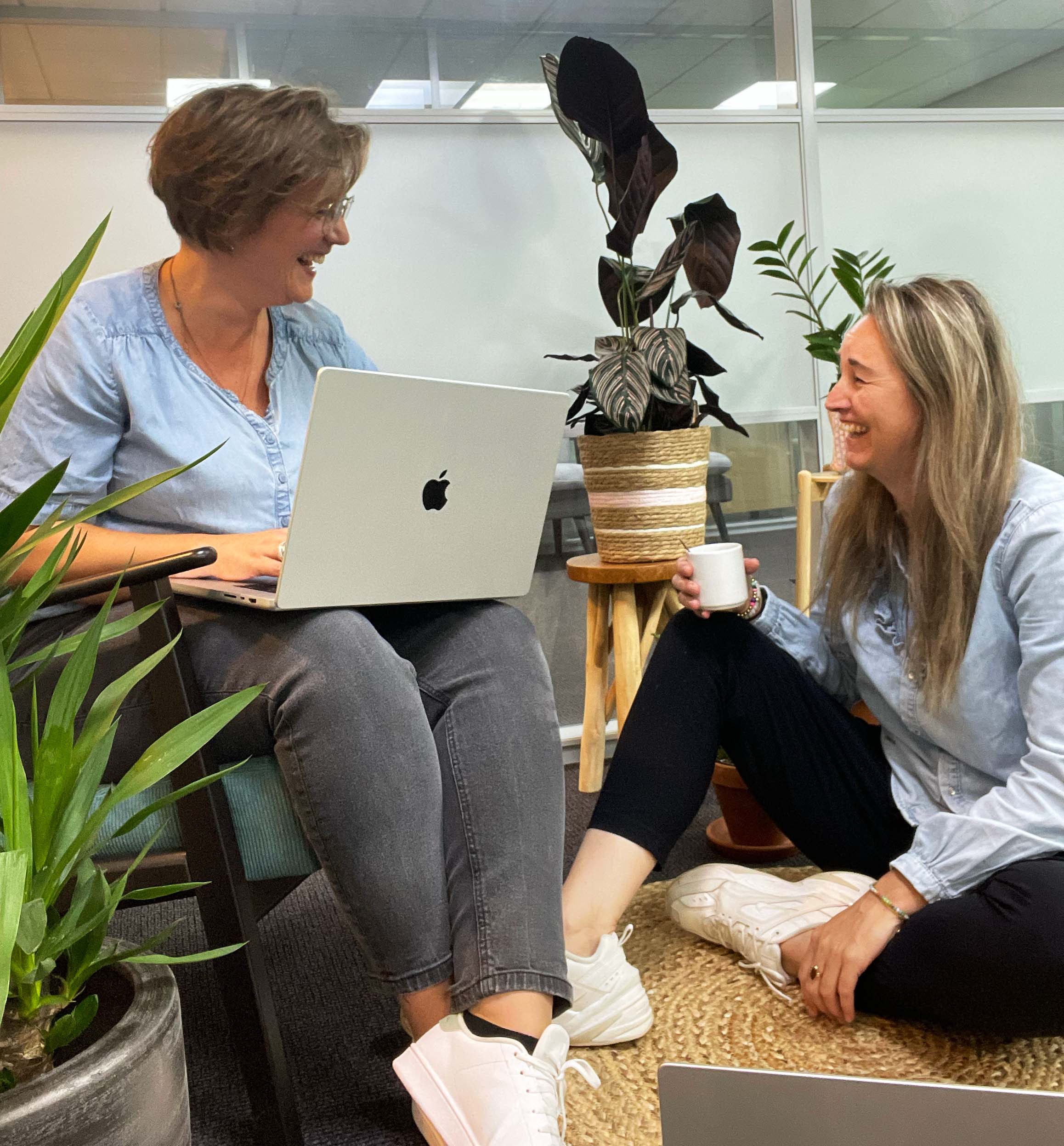 Contact met Dat Dus. - Dat Dus